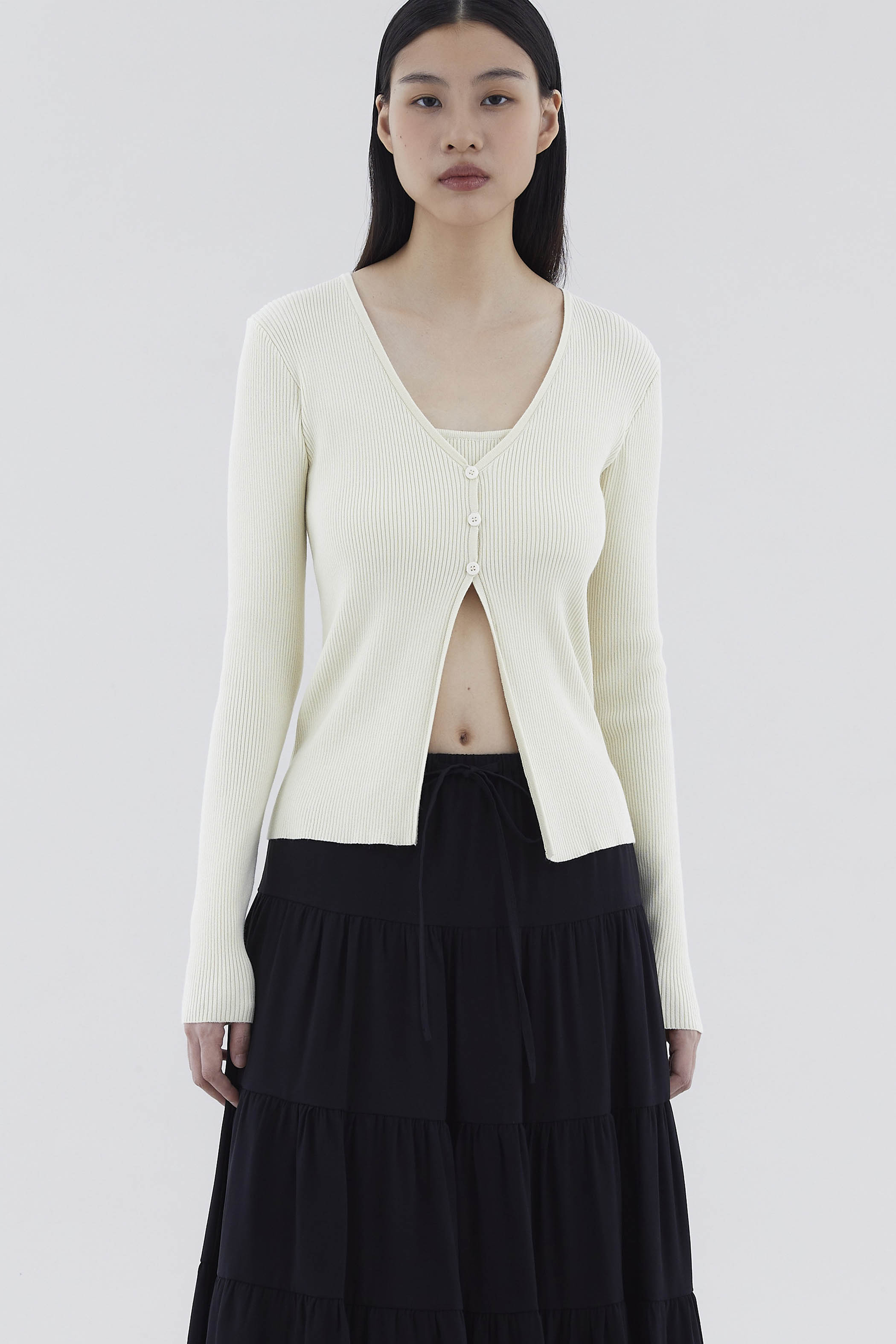 Hirro Front-Button Cardigan | The Editor's Market