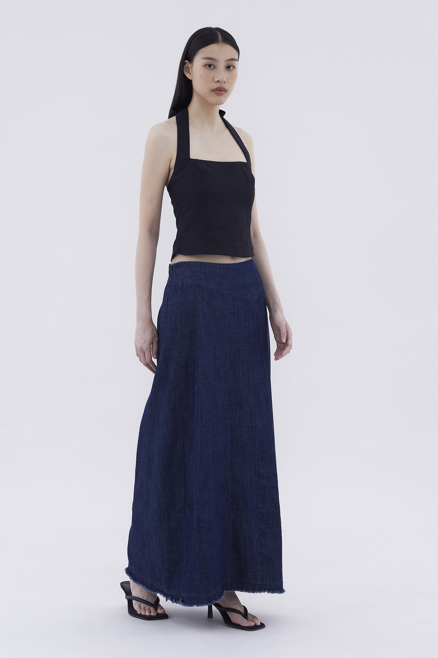 Akari Linen Halter Top | The Editor's Market