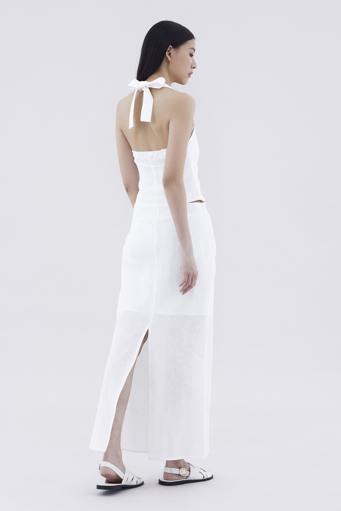 Akari Linen Halter Top | The Editor's Market